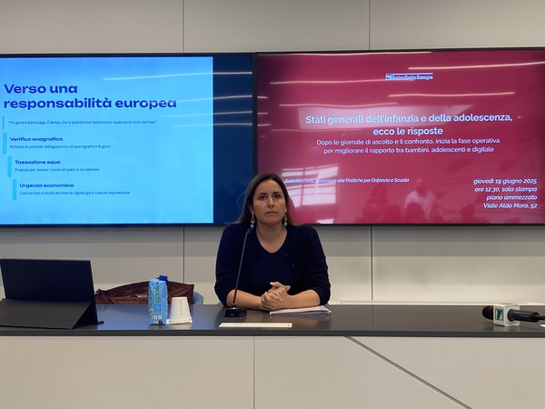 Conti: «Divieto smartphone è boomerang» — Unibo Incronaca